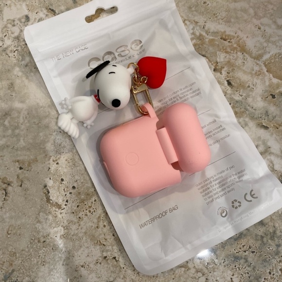 Snoopy | Accessories | Cartoon Snoopy Airpods Silicone Case Keychain ...